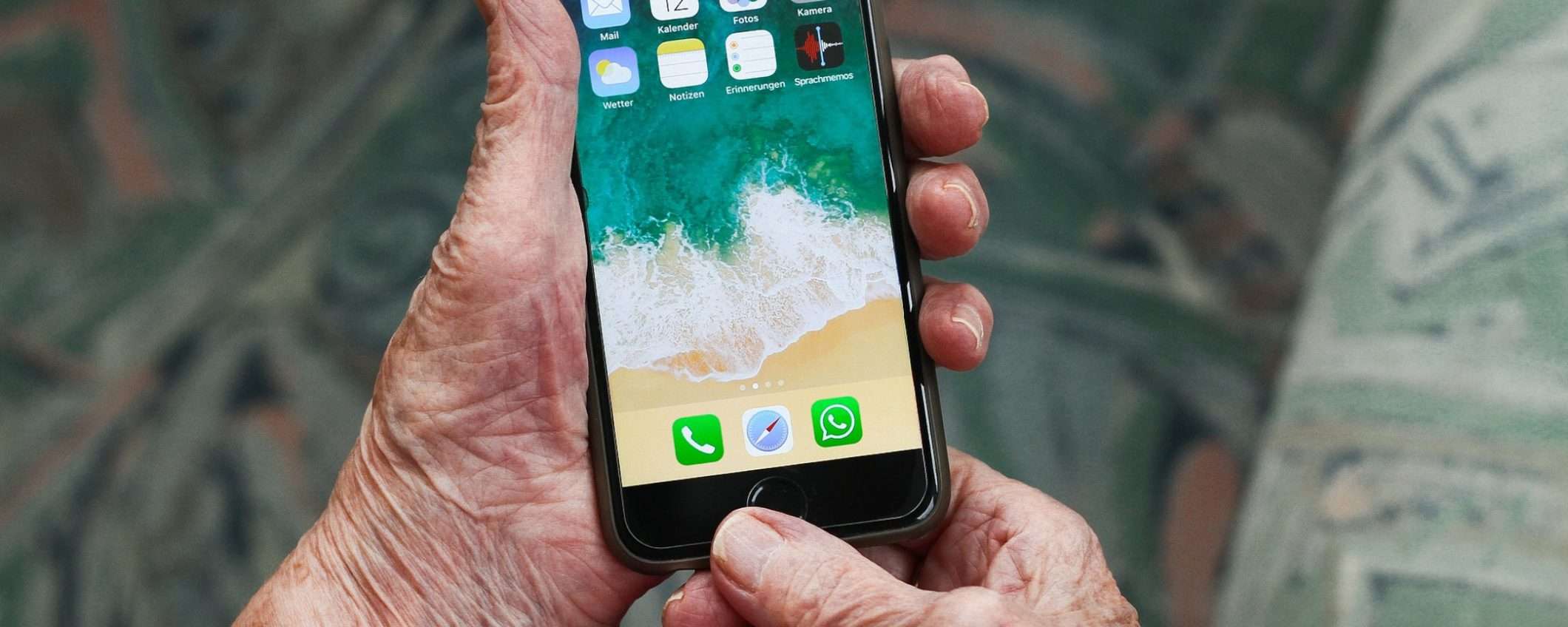 Migliori smartphone per anziani 2022 (telefoni semplici e facili)