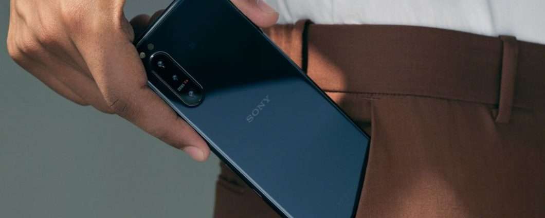 Sony Xperia 5 II inizia a ricevere l'aggiornamento ad Android 12