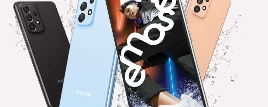 Samsung Galaxy A53 5G, mega batteria e 4 fotocamere (43% su eBay)