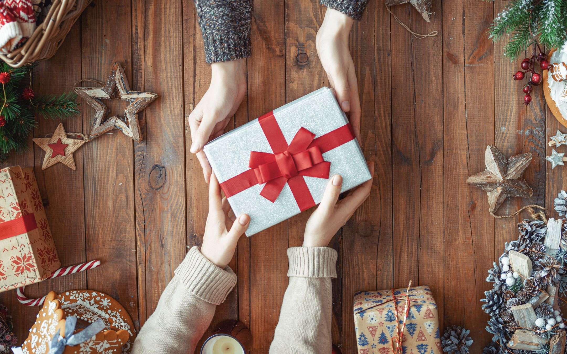 Su Amazon iniziano le offerte di Natale: i regali costano (molto) meno