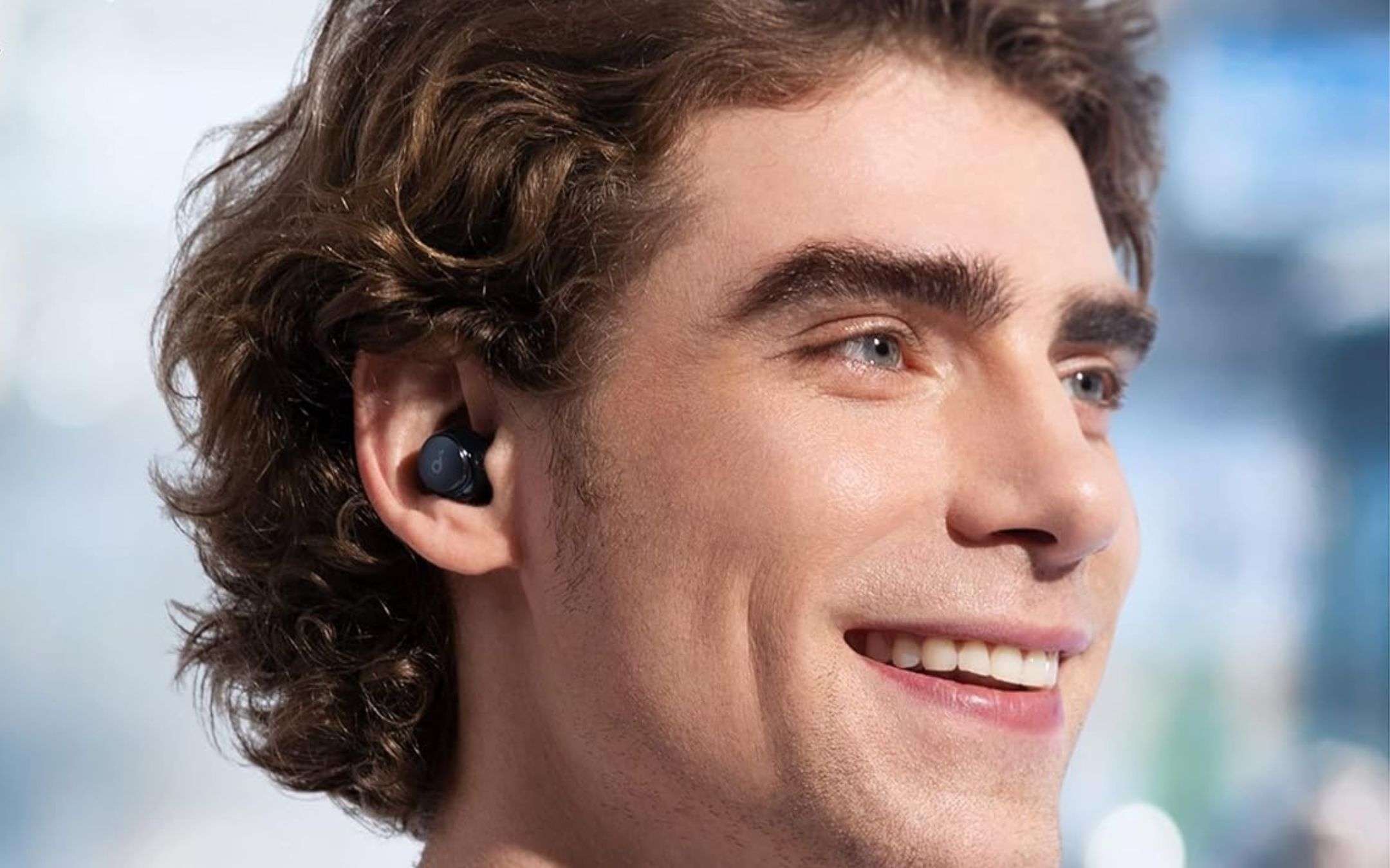 ANC, mega AUTONOMIA e sound PRO: le cuffie Soundcore A40 ad appena 61€