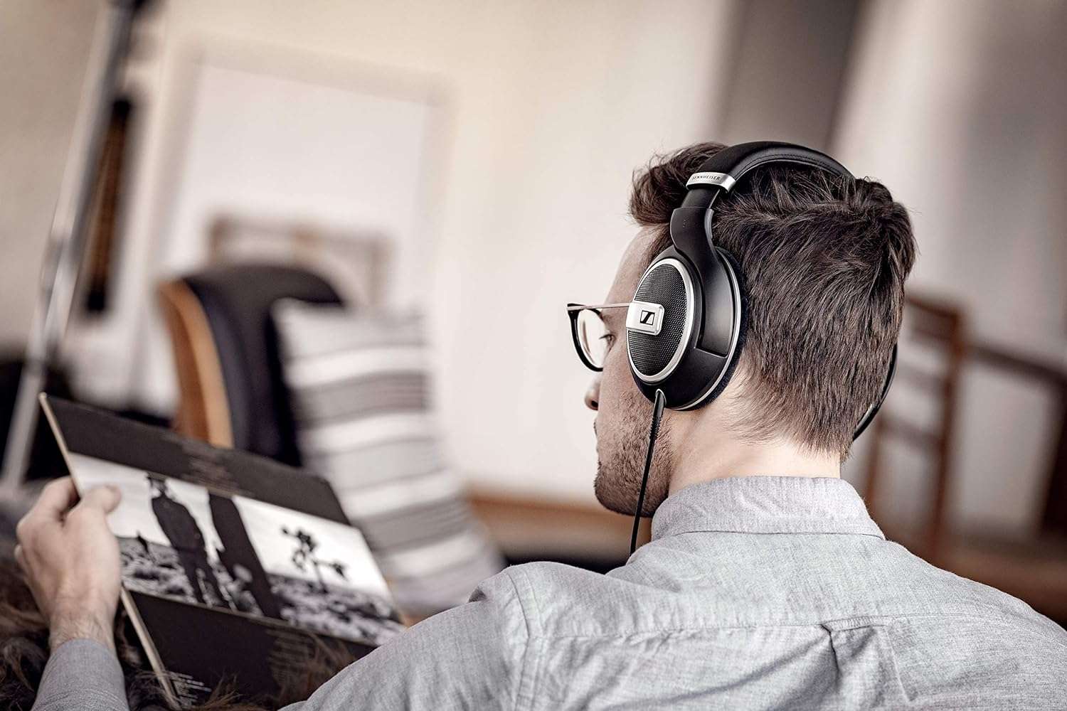 Sennheiser HD 599, offerta bomba: il prezzo crolla da 199 a 89,99 euro (-55%)