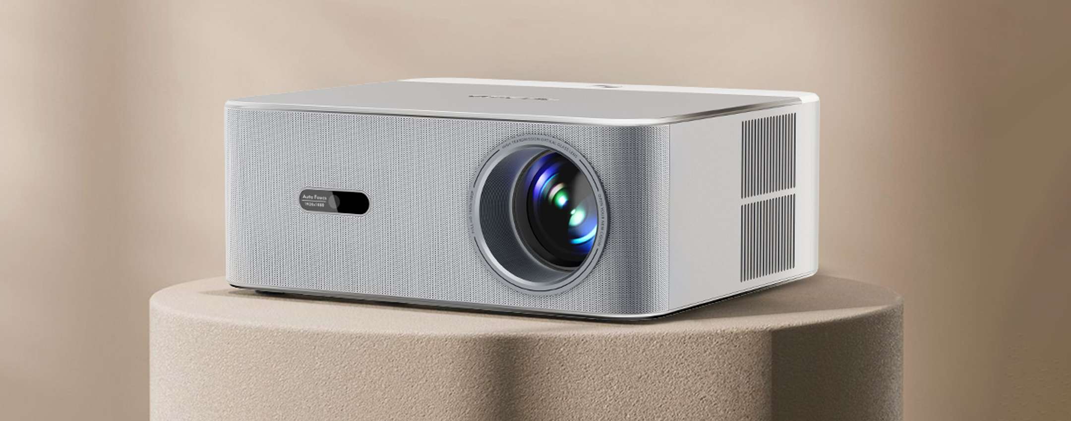 Proiettore 4K con Google TV e speaker integrato: maxi risparmio con la ...
